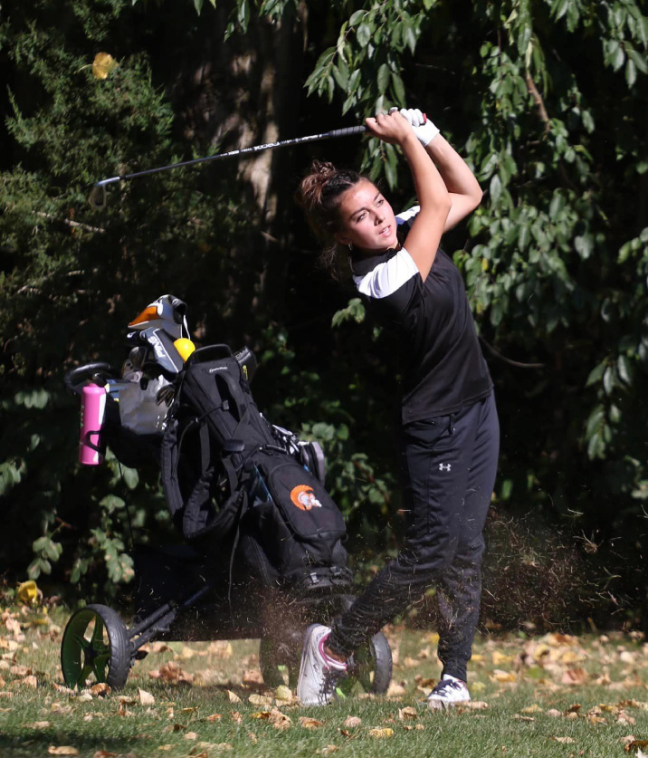 Ailana Leos | Class of 2025 | Junior Girls Golf